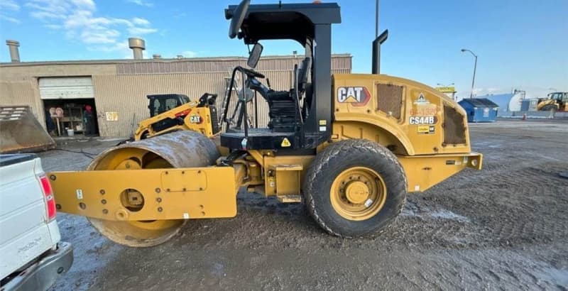 Used 2022 Caterpillar CS44B Compactor for sale.