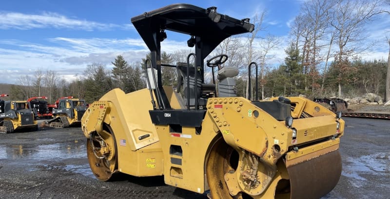 Used 2010 Caterpillar CB54 Compactor #A8422414 for sale