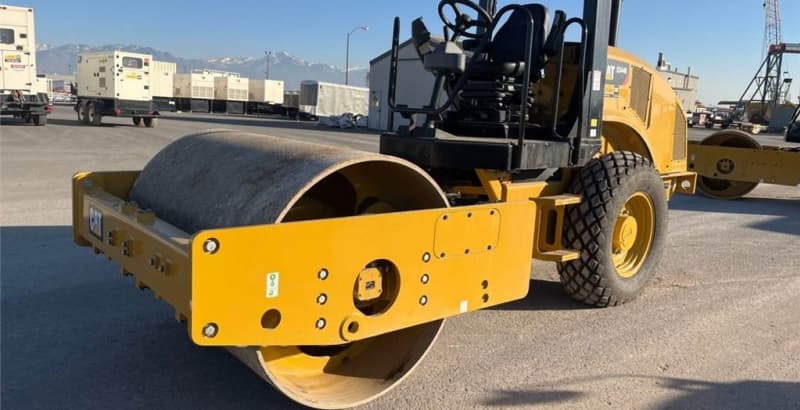 Used 2021 Caterpillar CS44B Compactor #A1633589 for sale