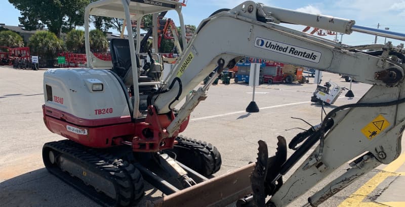 Used 2016 Takeuchi TB240 Excavator #A4058433 for sale
