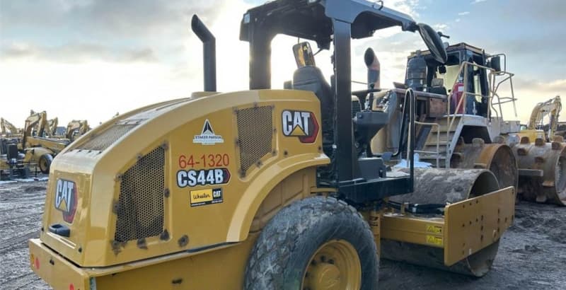 Used 2022 Caterpillar CS44B Compactor #A2436103 for sale