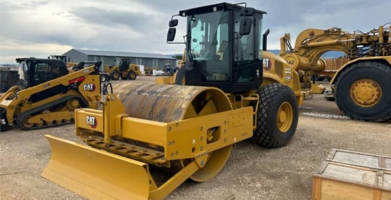 Used 2023 Caterpillar CS56B #A3223089 for sale