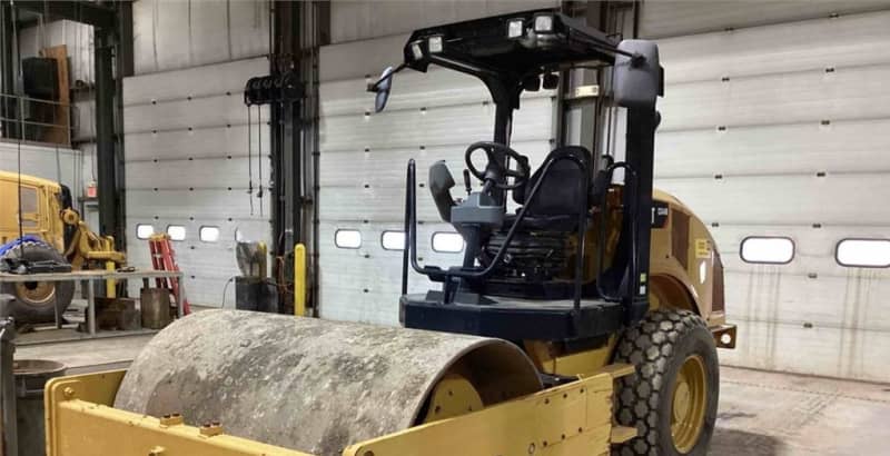 Used 2017 Caterpillar CS44B Compactor #A3526034 for sale