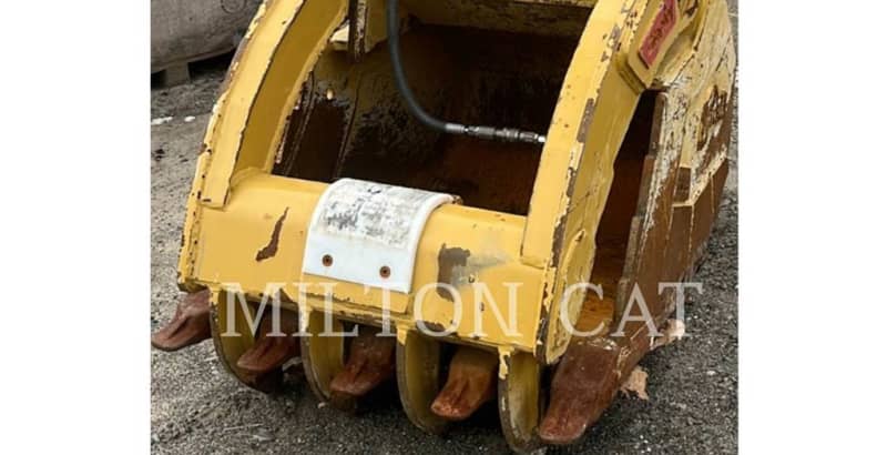 2022 AMI AttachmentsT 311-315 36 INCH GRAPTOR BUCKET for sale.