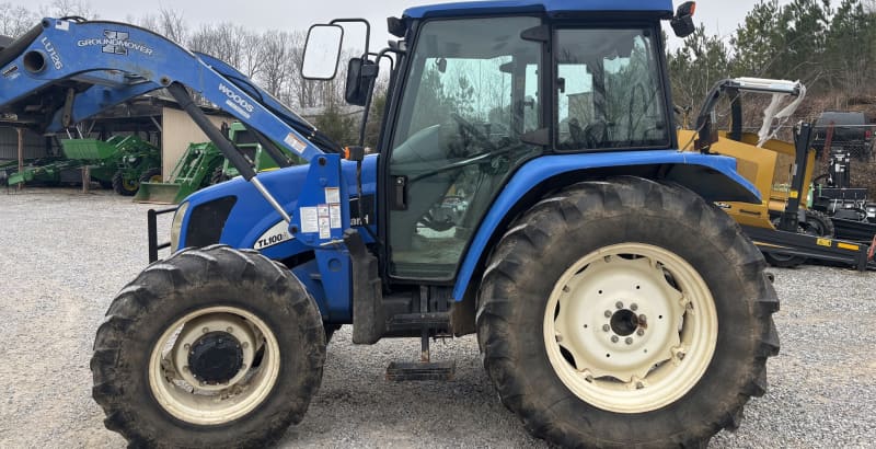 Used 2005 New Holland TL100A #A3972717 for sale