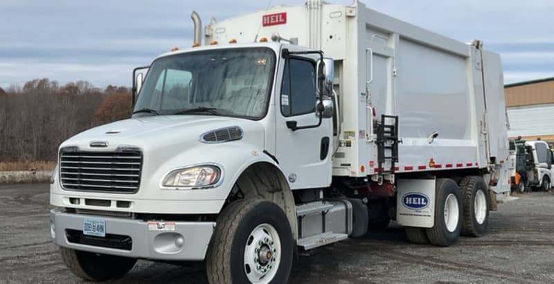 Used 2023 Freightliner M2 106 #A0511859 for sale