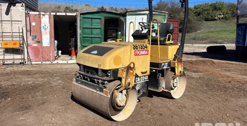 Used 2004 Caterpillar CB-224D Compactor #A9324933 for sale