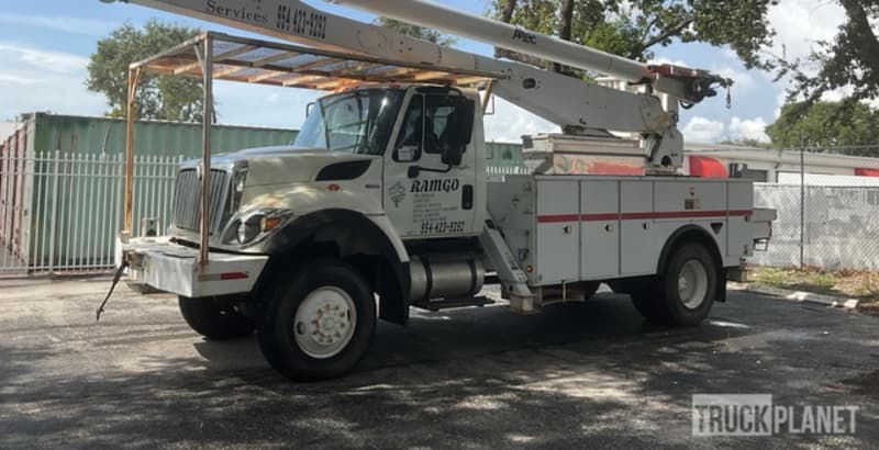 Used 2009 International 7300 Crane #A3365357 for sale