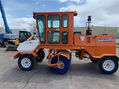 Used Broce Heavy Equipment for sale - Boom & Bucket