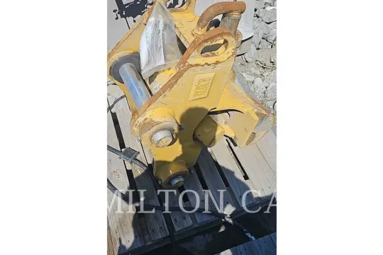 2022 Caterpillar M320F/M322F TILTING PIN LOCK COUPLER for sale.