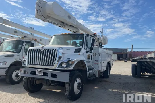 Used 2014 International 7300 Bucket truck #A3679906 for sale