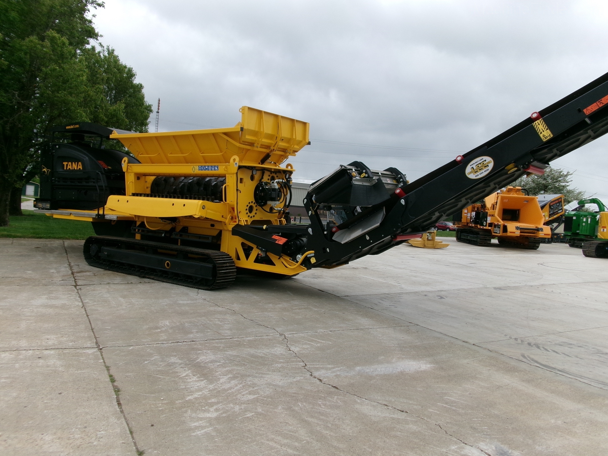 Used TANA Heavy Equipment for sale - Boom & Bucket