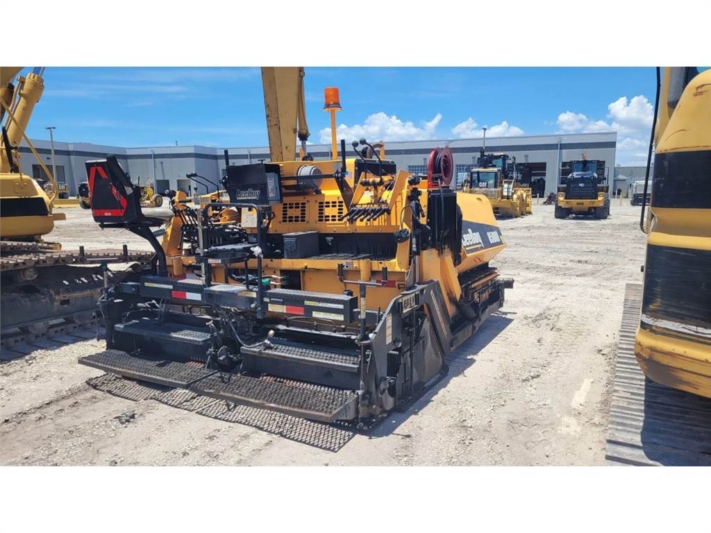 Used Road Reclaimers under 100k for sale - Boom & Bucket