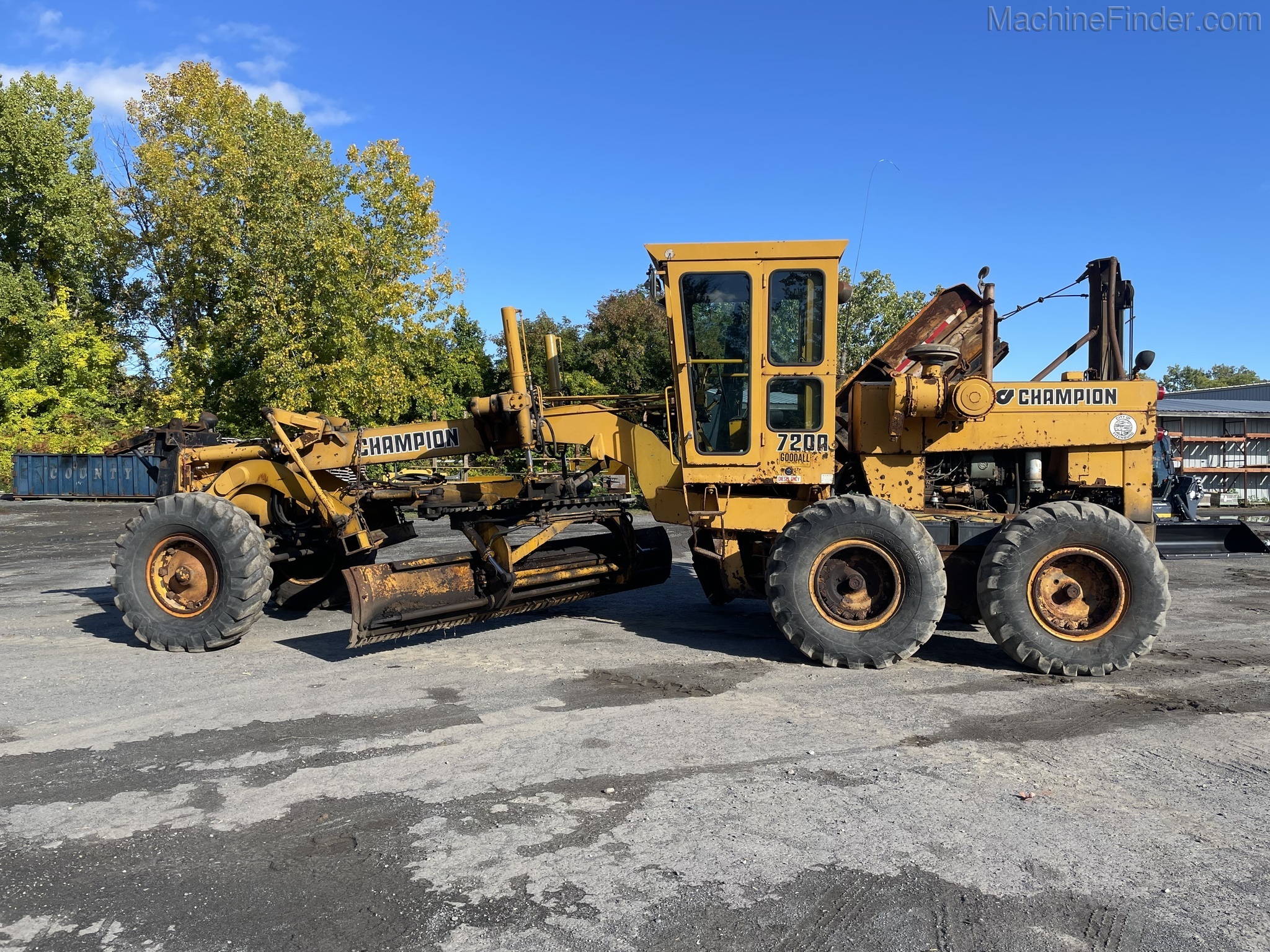 Used Champion Heavy Equipment for sale - Boom & Bucket