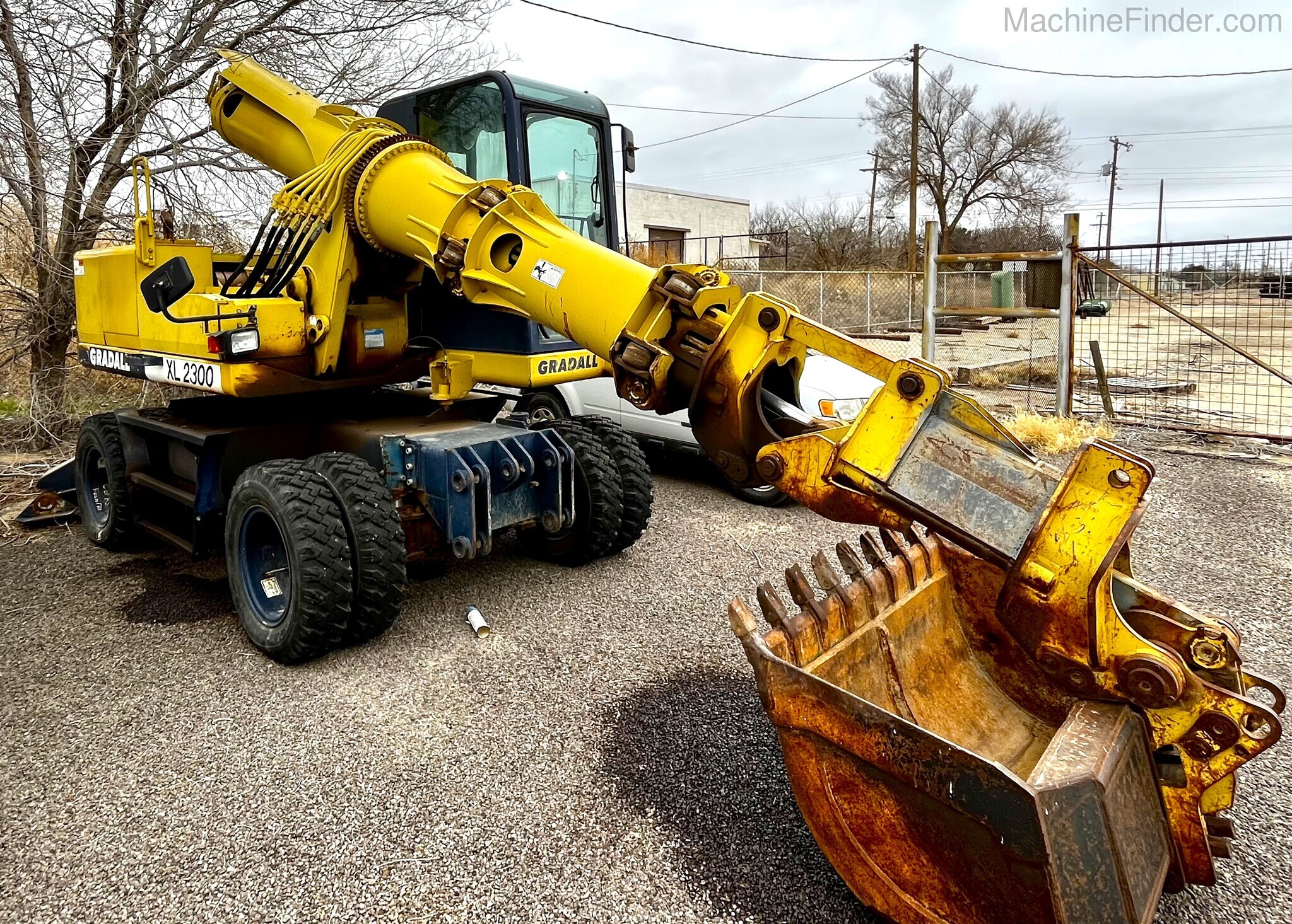 Equipo pesado Gradall usado a la venta - Boom & Bucket