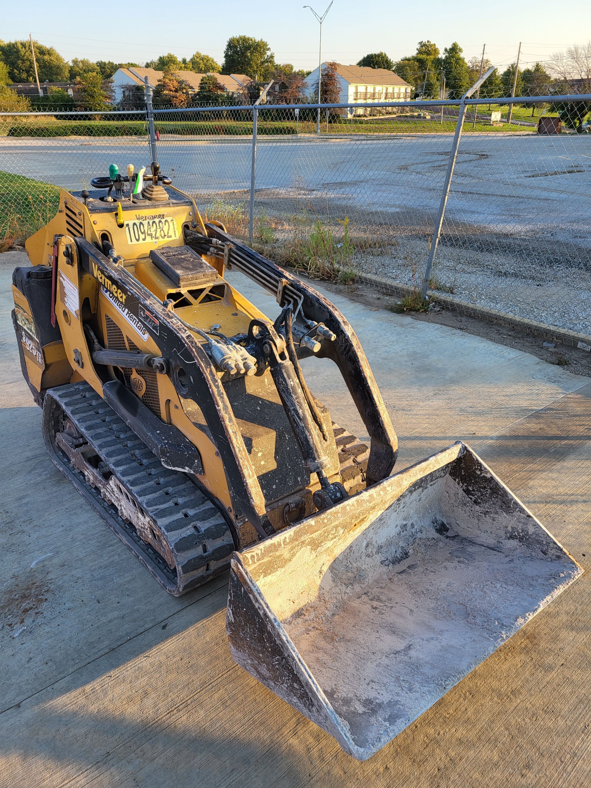 Equipo pesado Vermeer usado a la venta - Boom & Bucket