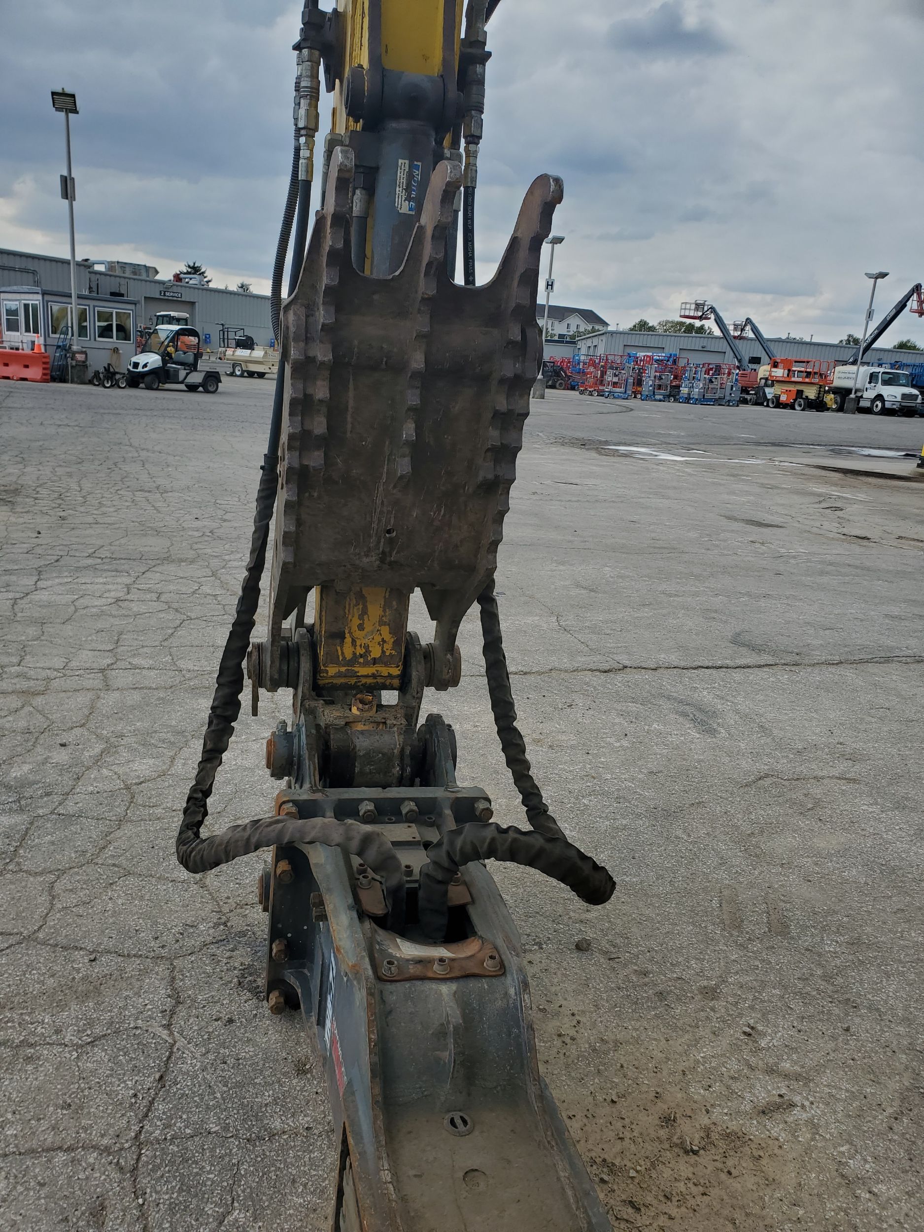 Used TOKU Heavy Equipment for sale - Boom & Bucket