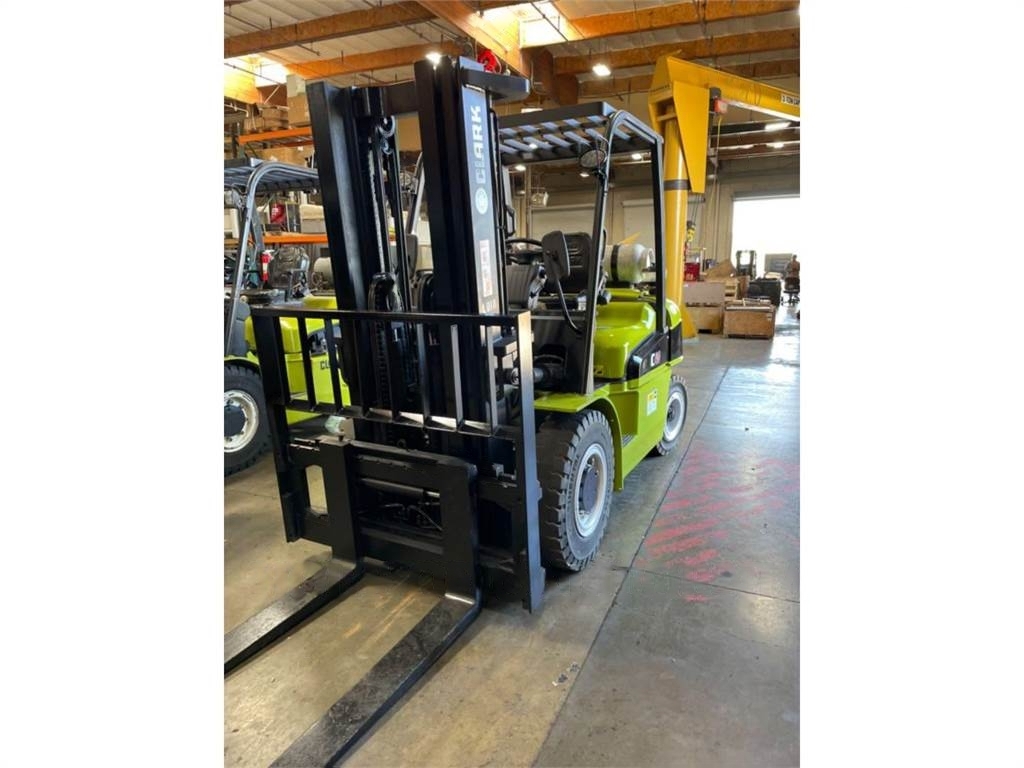 Used Clark Heavy Equipment for sale - Boom & Bucket