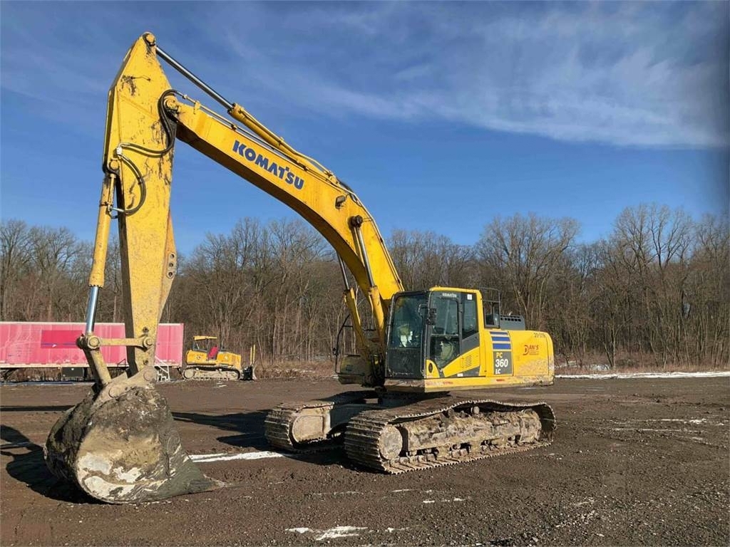 Used Komatsu Heavy Equipment for sale - Boom & Bucket