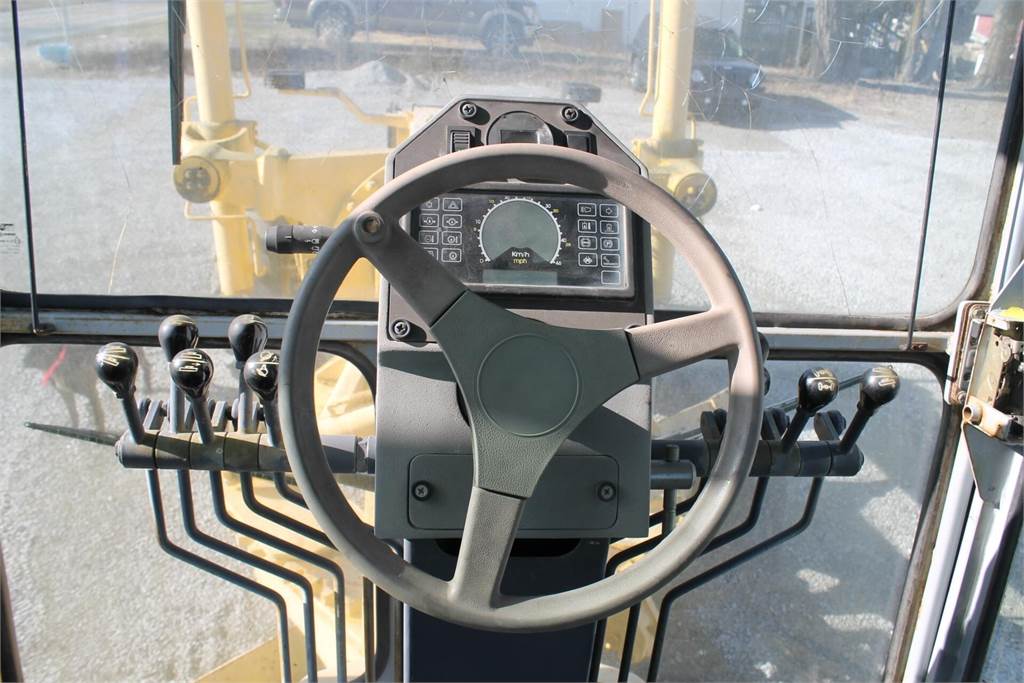 Used New Holland Heavy Equipment for sale - Boom & Bucket