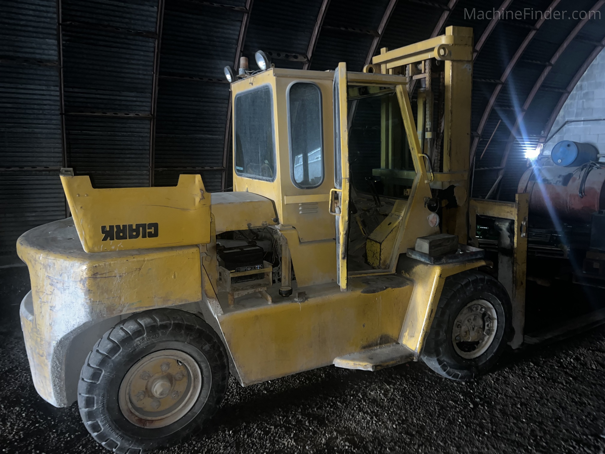 Used Clark Heavy Equipment for sale - Boom & Bucket