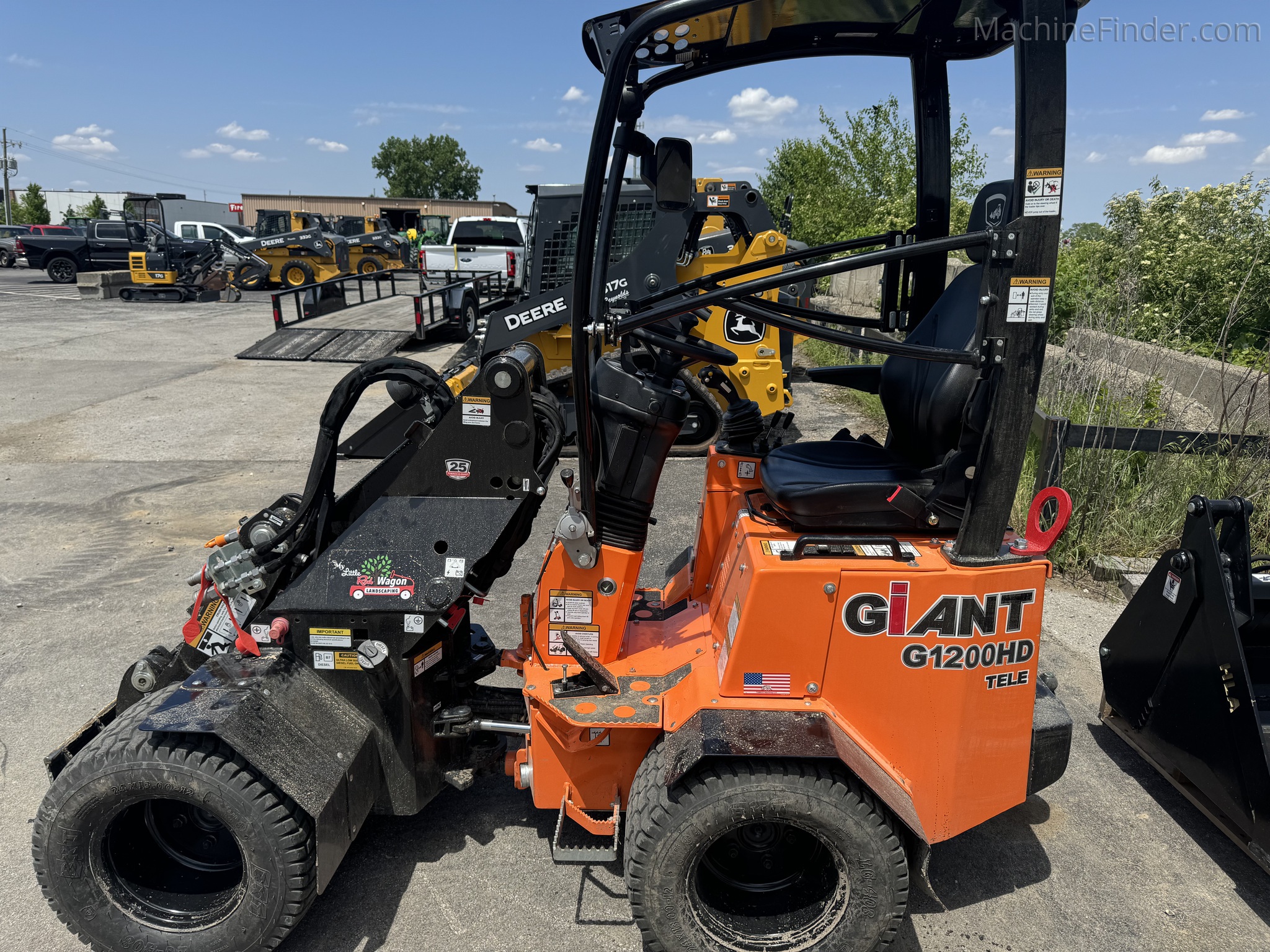 Used Giant Heavy Equipment for sale - Boom & Bucket