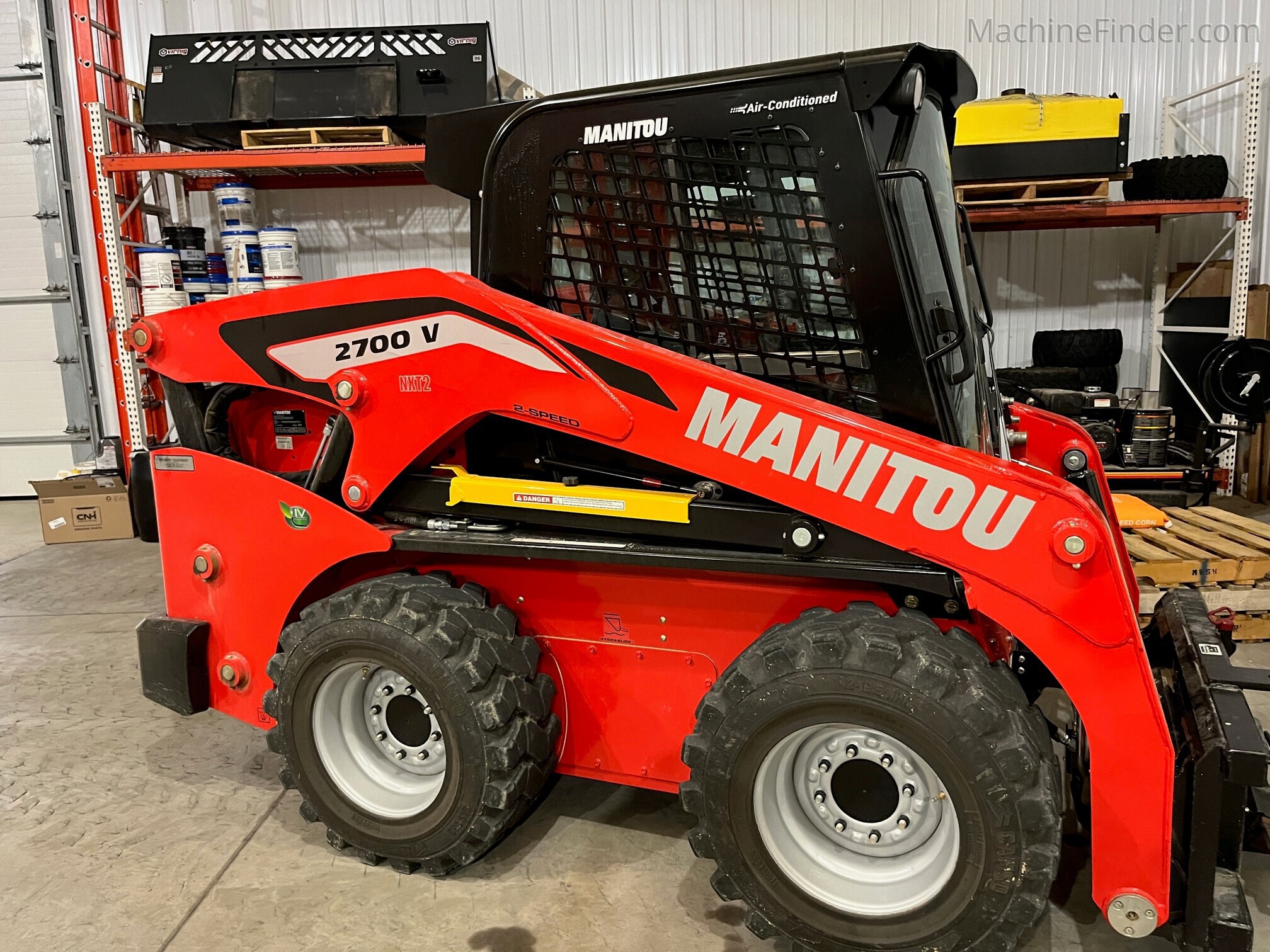 Used Manitou Heavy Equipment for sale - Boom & Bucket