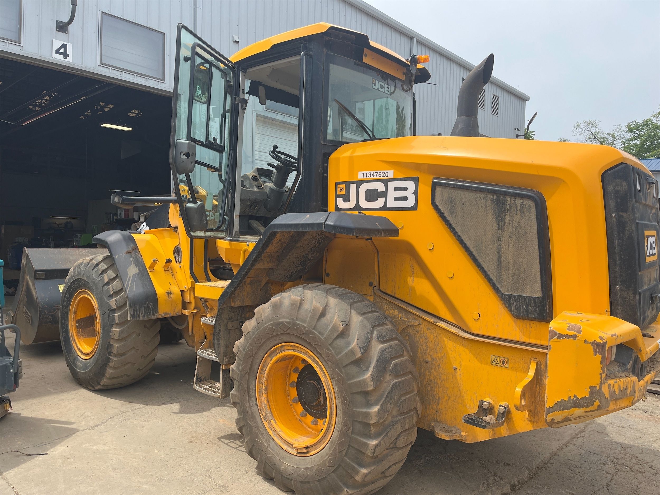Used JCB Heavy Equipment for sale - Boom & Bucket