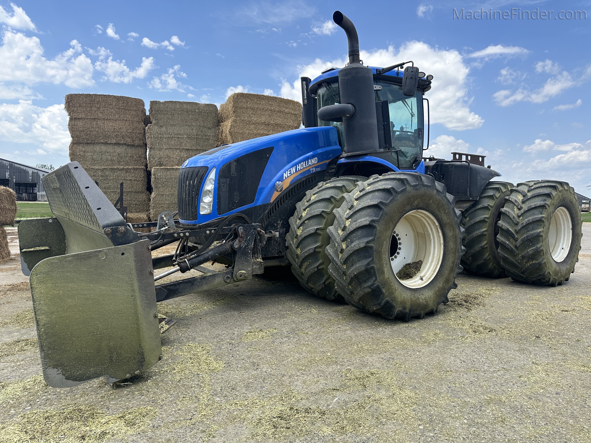 Used New Holland Heavy Equipment for sale - Boom & Bucket