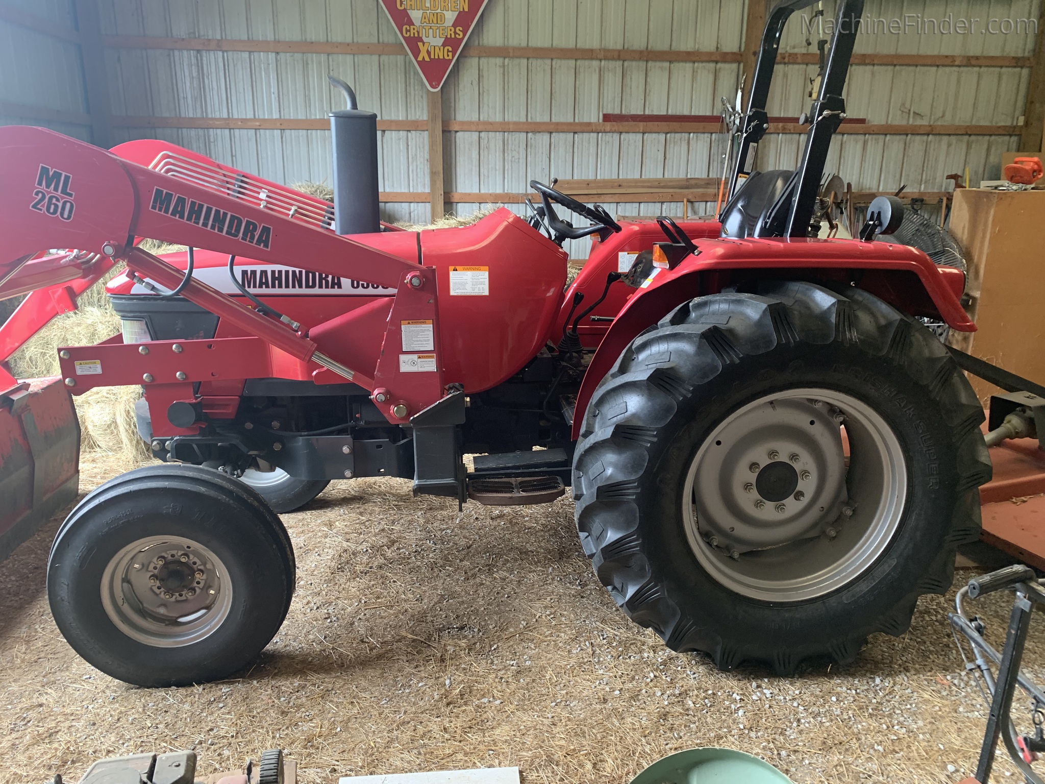 Used Mahindra Heavy Equipment for sale - Boom & Bucket