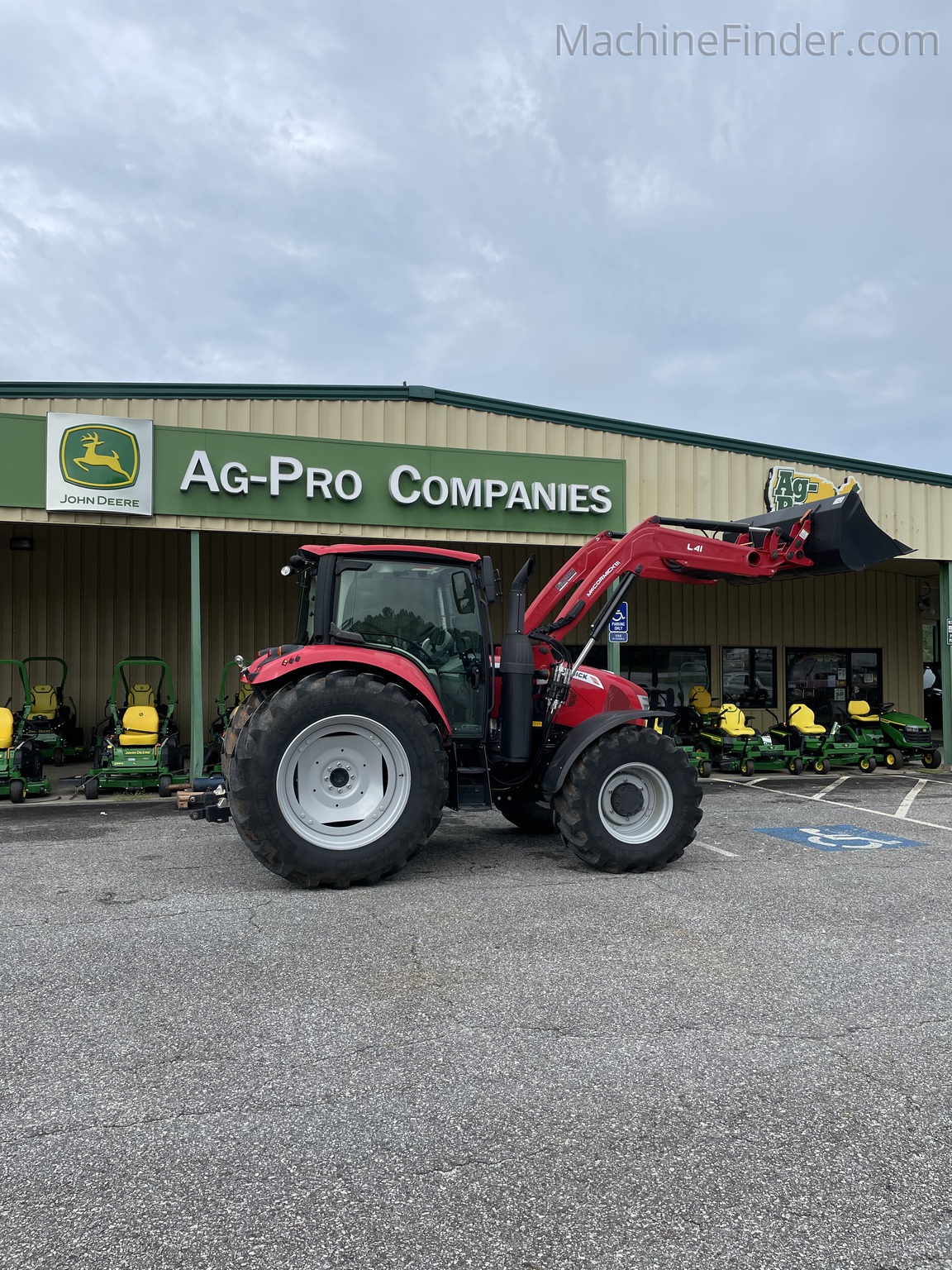 Used McCormick Heavy Equipment for sale - Boom & Bucket