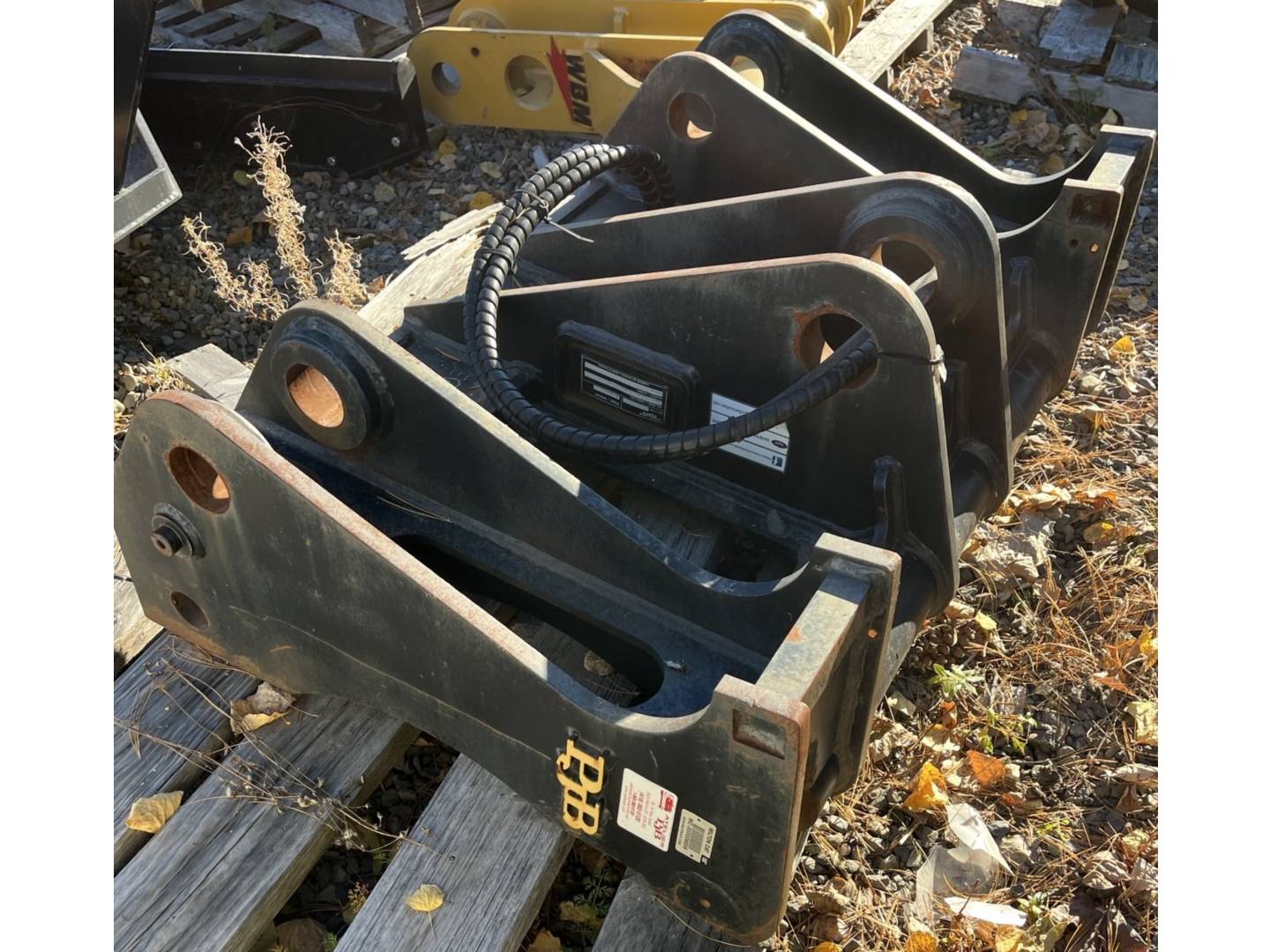 Used PJB INDUSTRIES 926M-VOLVO-STYLE-COUPLER for sale - 1 Listing