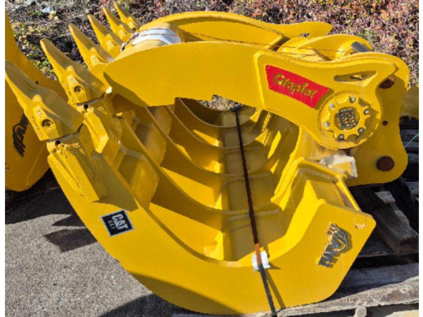 Used AMI AttachmentsT 324-335-72INCH-GRAPTOR-RAKE for sale - 1 Listing