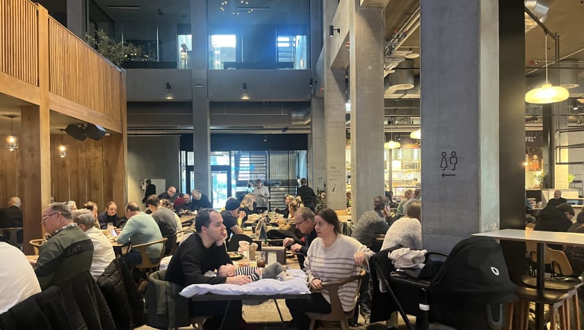 Her er 3 x food halls i Aarhus, hvor der er plads til hele familien