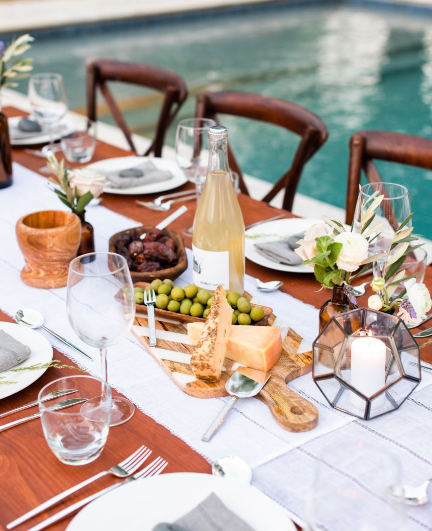10 Tips for Hosting an Elegant Poolside Dinner Party - Outdoor Dreams
