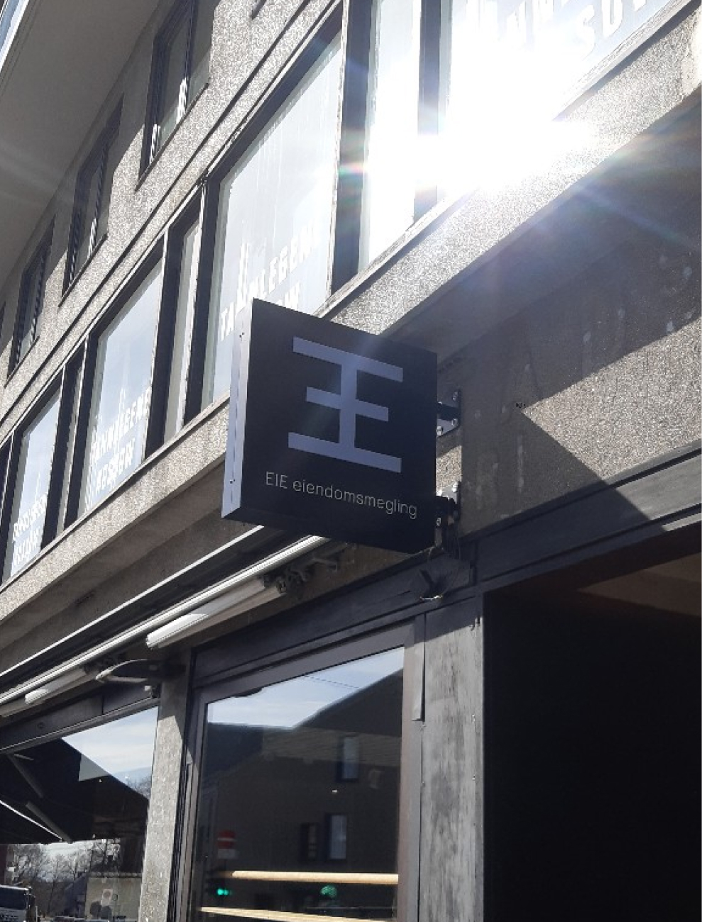 EIE - brand identity, guideline and assets.