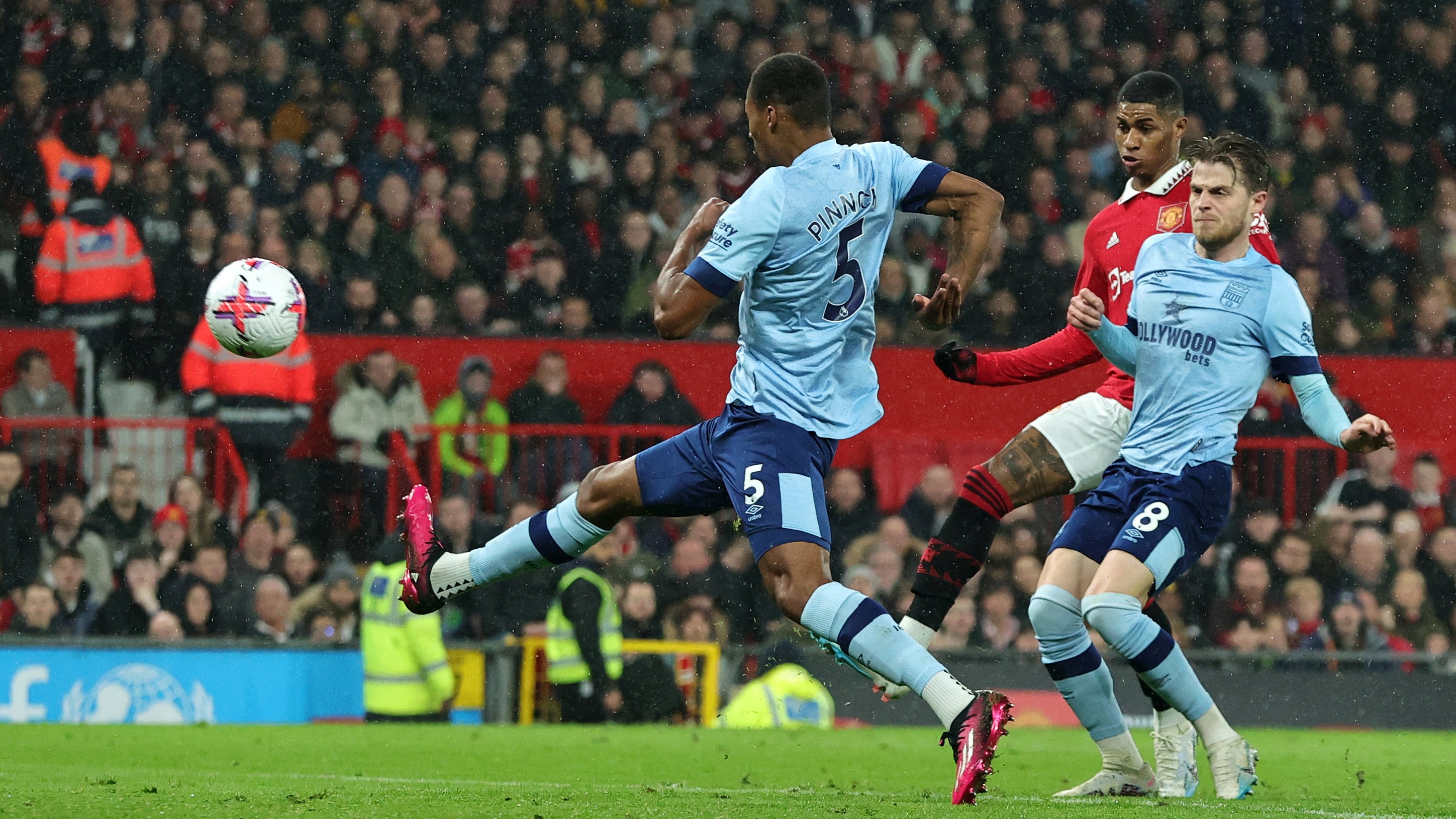 Manchester United V Brentford Brentford Fc