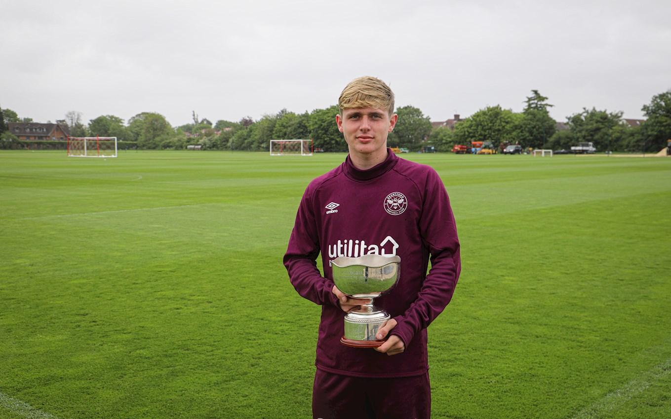 Fin Stevens wins Mary Halder Award for 2020/21 season | Brentford FC