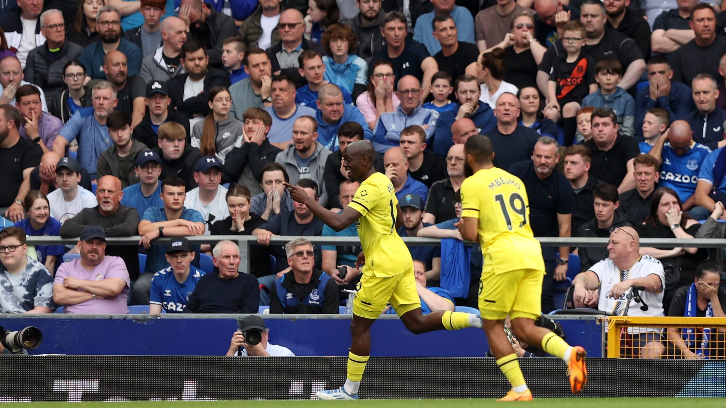 Wissa: Everton is best away atmosphere | Brentford FC