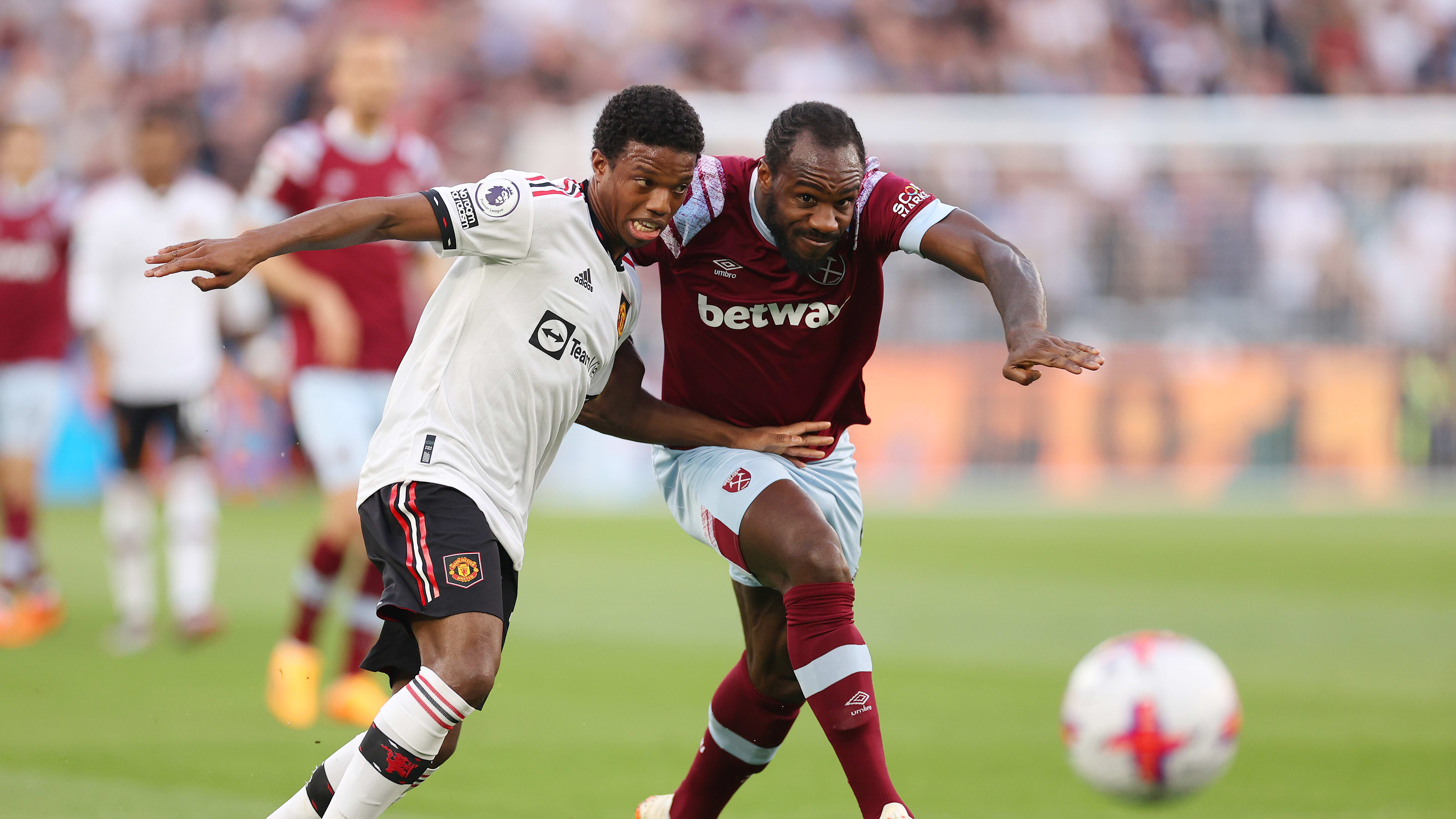 Brentford v West Ham build-up with football.london's Jonty Colman ...
