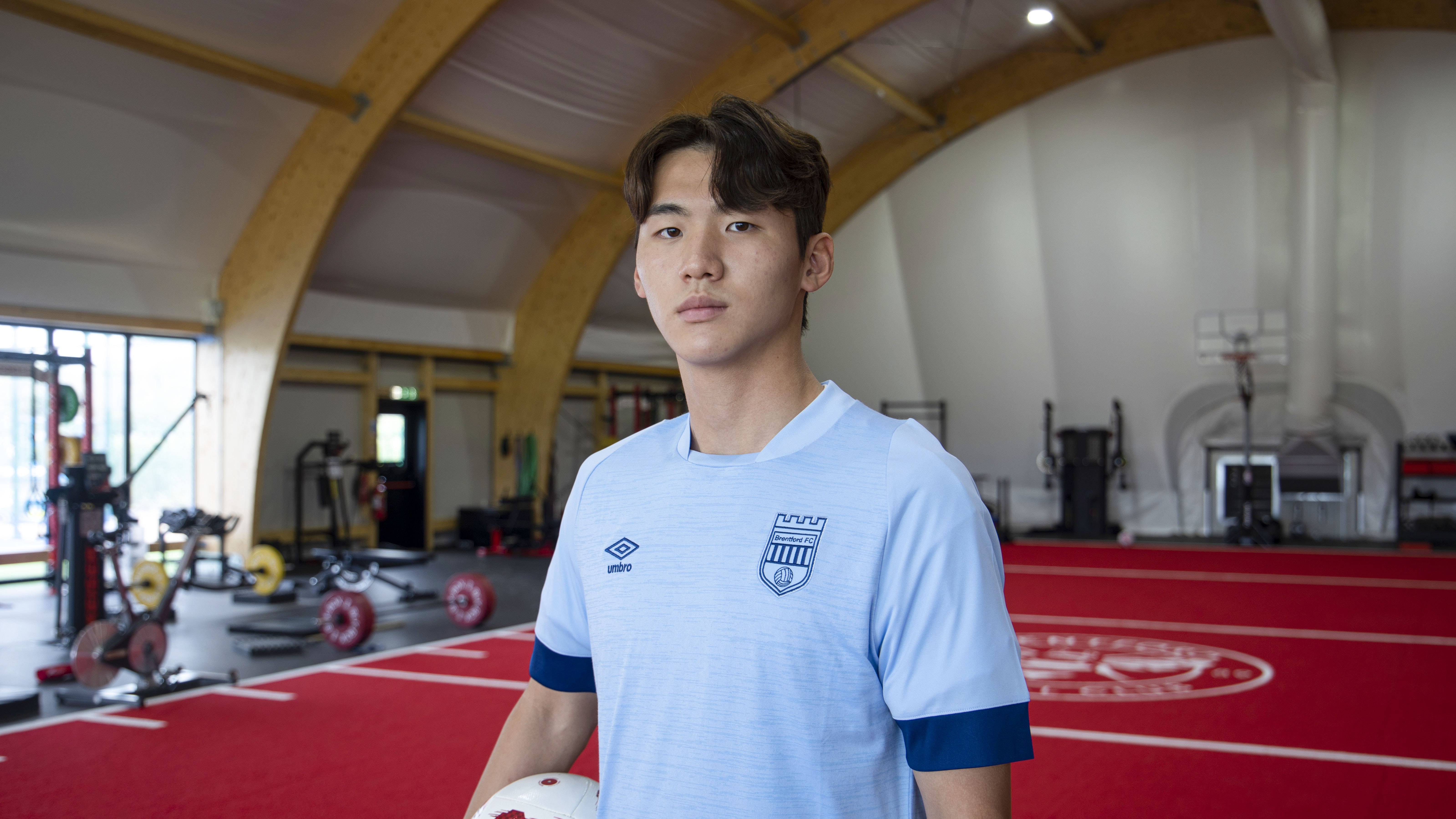 Ji-soo Kim: I am a smart defensive player | Brentford FC