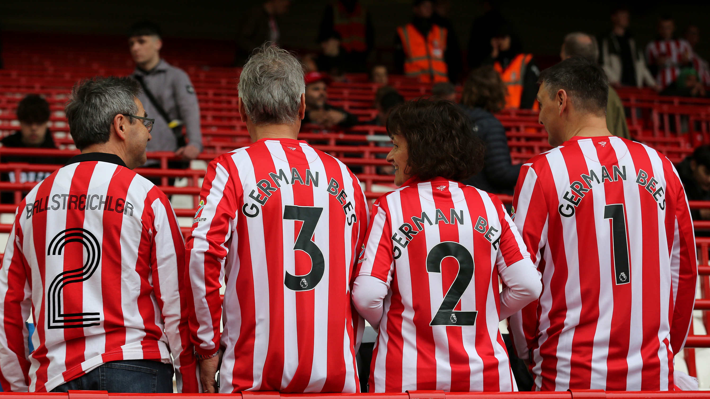 New Bees Overseas Membership for 2023/24 now on sale | Brentford FC