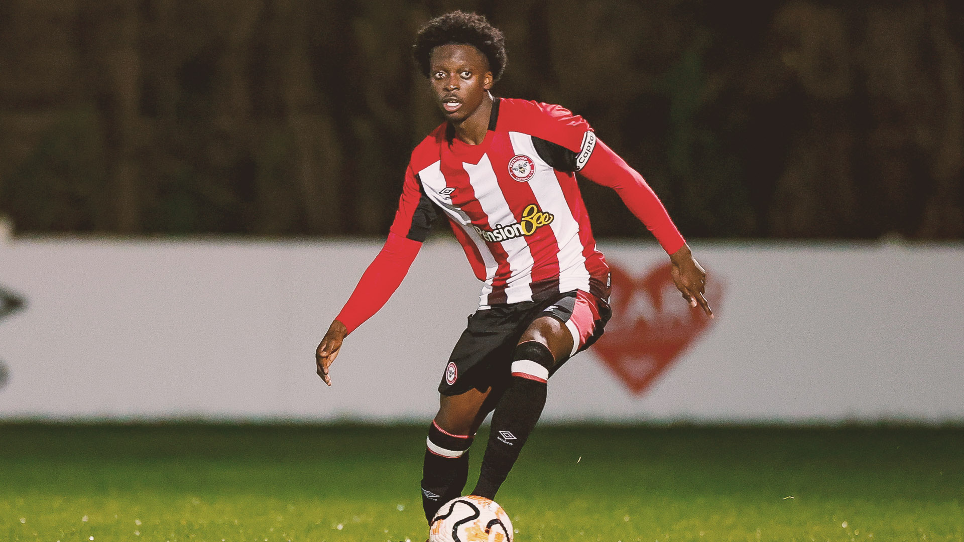Adedokun signs new Brentford contract | Brentford FC