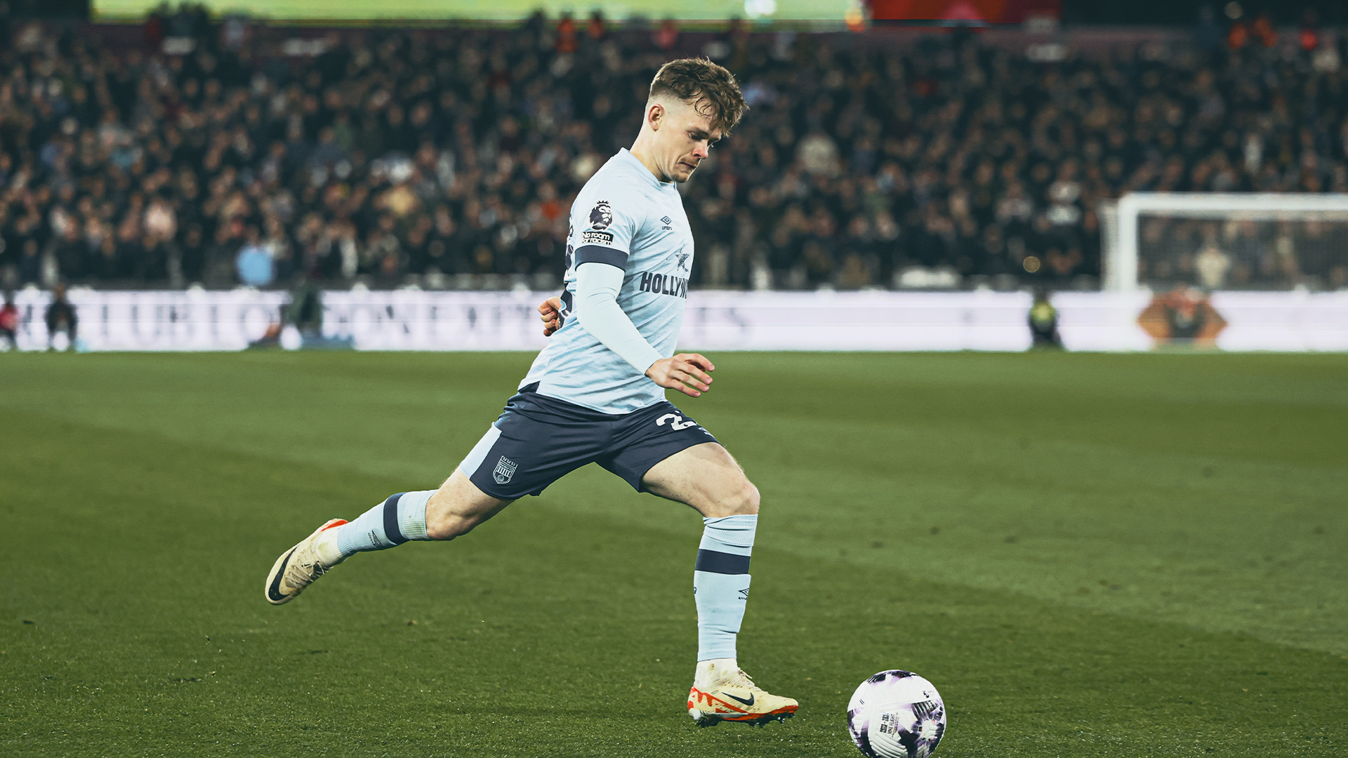 Lewis-Potter showing promise in unfamiliar role | Brentford FC