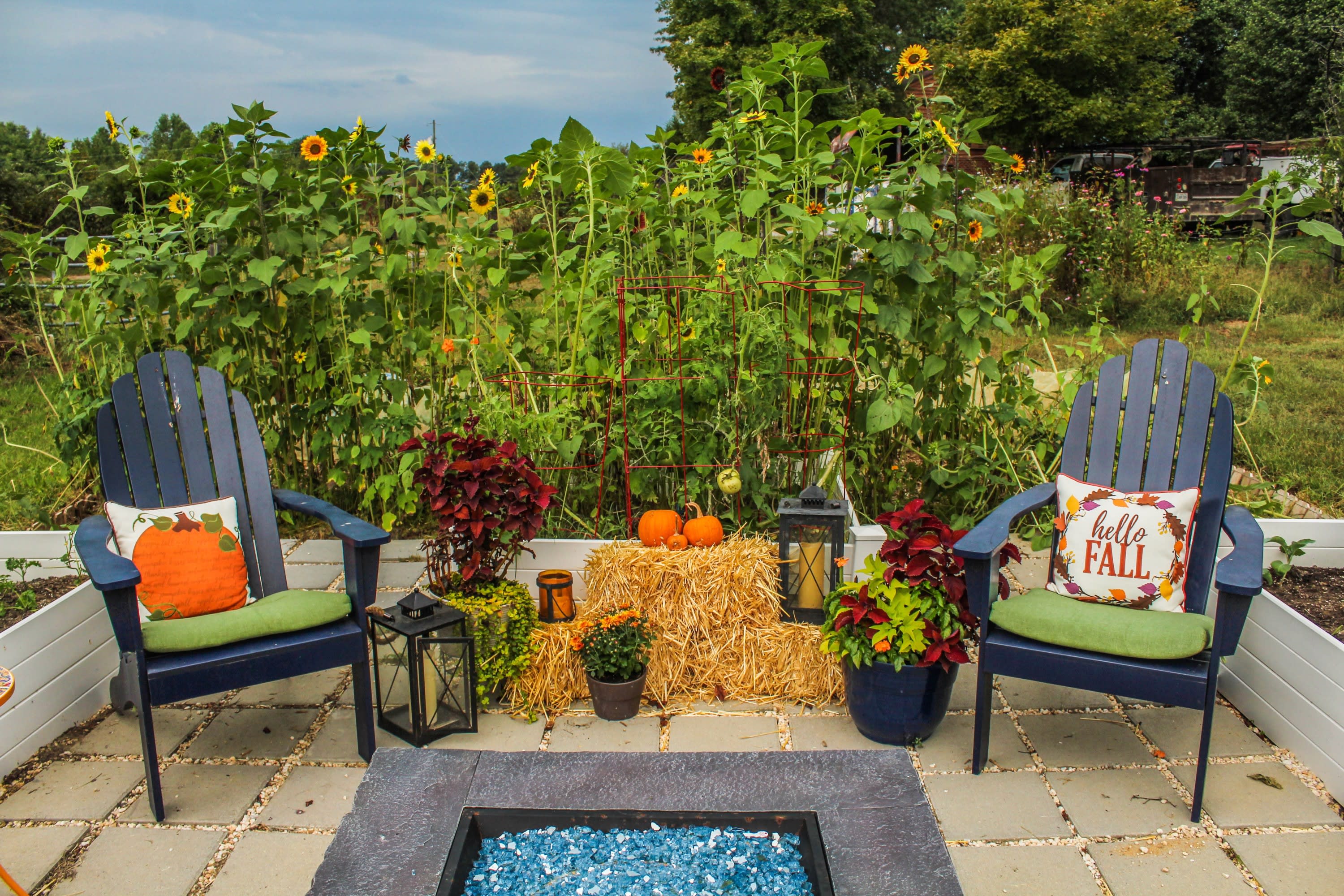 6 Fall Home Exterior Decorating Tips You Can't Miss