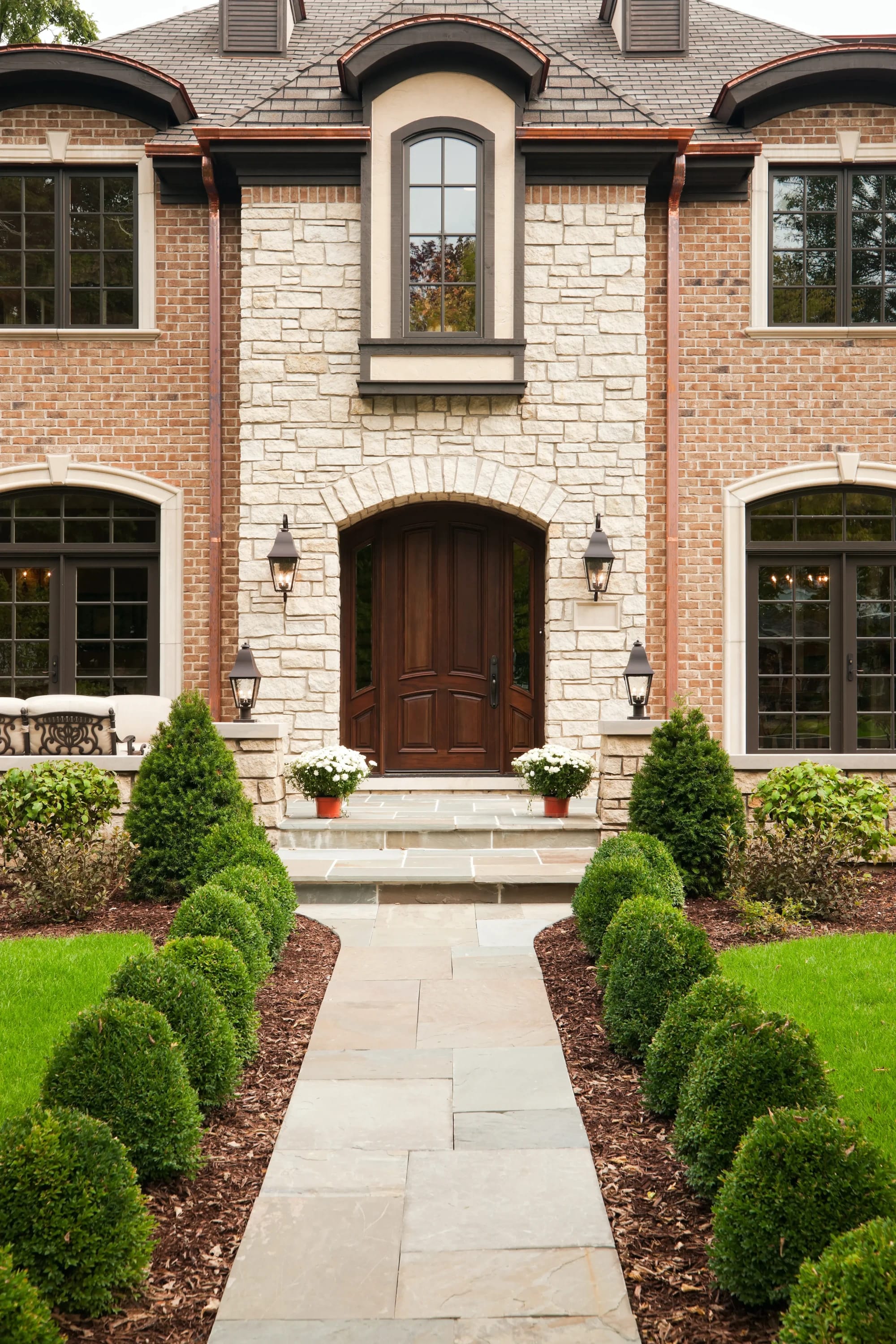 10 Modern Gutter Styles and Downspouts That Are Just Beautiful