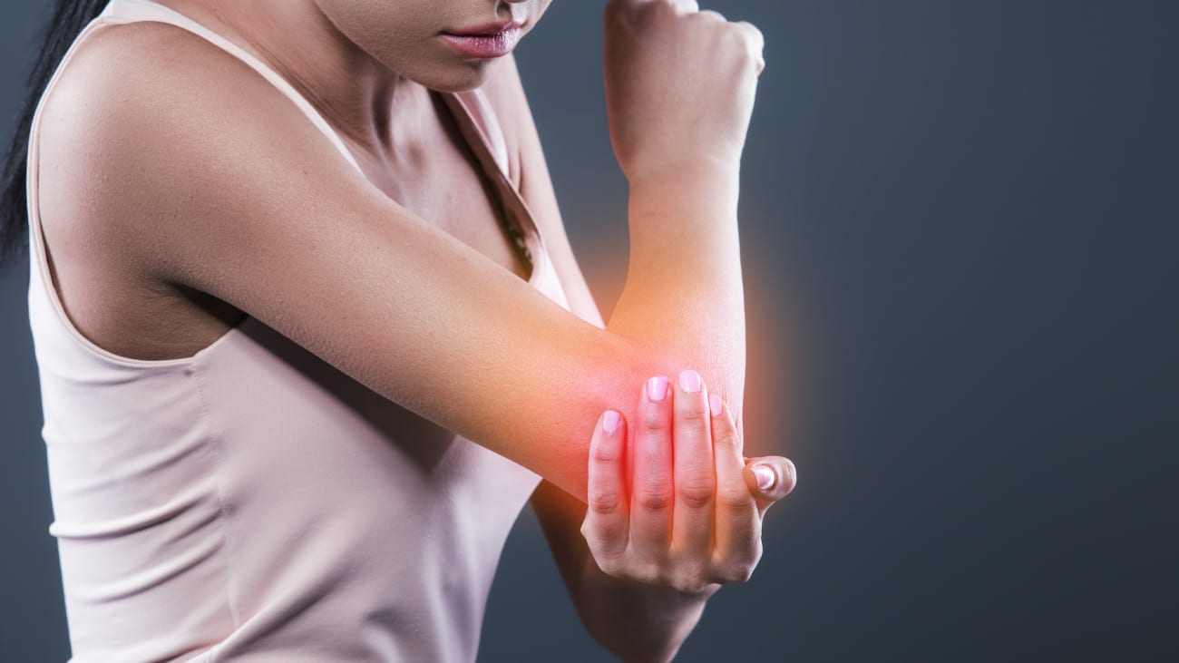 A Handy Guide to Keep in Reach: Sports Injuries of the Upper Extremity ...