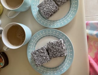 Woolworths Jam Filled Lamingtons 6 Pack | bunch