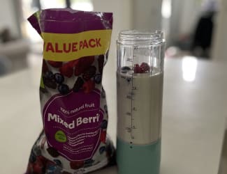Woolworths Frozen Mixed Berries 1kg | bunch