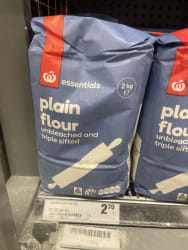 Essentials Plain Flour 2kg | bunch